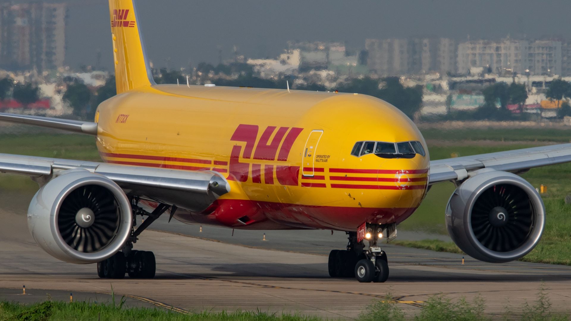 DHL Express comprará 9 aviones Boeing 777 convertidos para carga - WLS